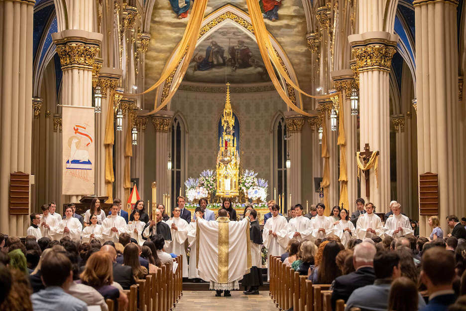 Notre Dame Welcomes Sixteen New Catholics at Easter Vigil Mass - Irish ...